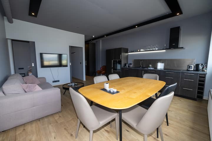 Modern Apartment By Ll Properties - Islande