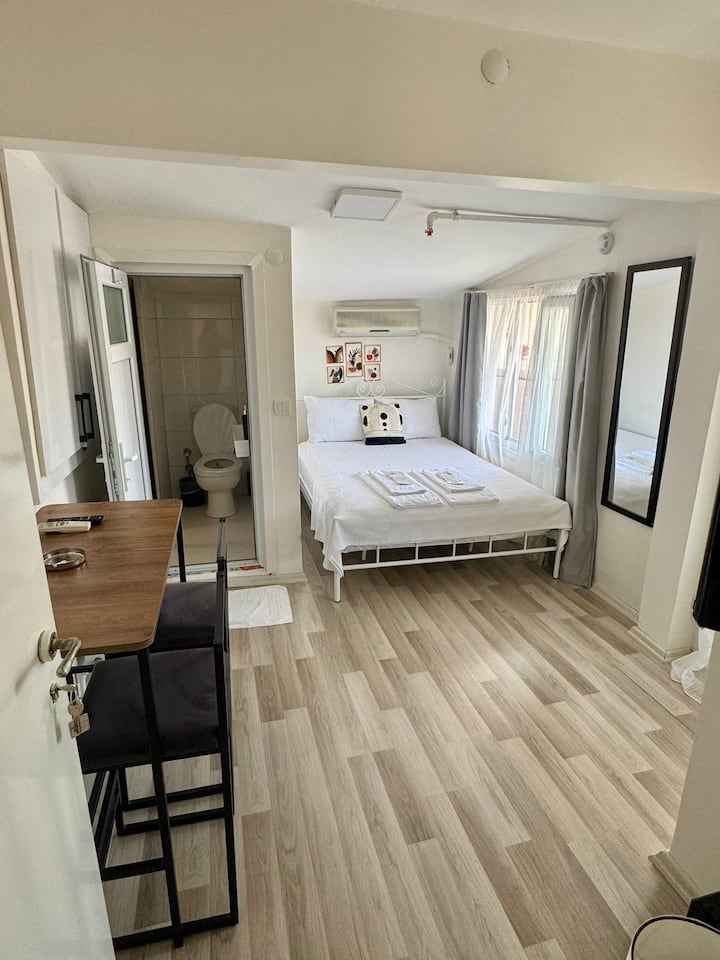 Heybeliada Pansiyon/balkonlu Oda - Heybeliada