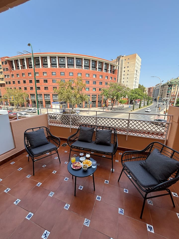 Piso 136m2 Con Parking Privado Y Terraza Super - Málaga