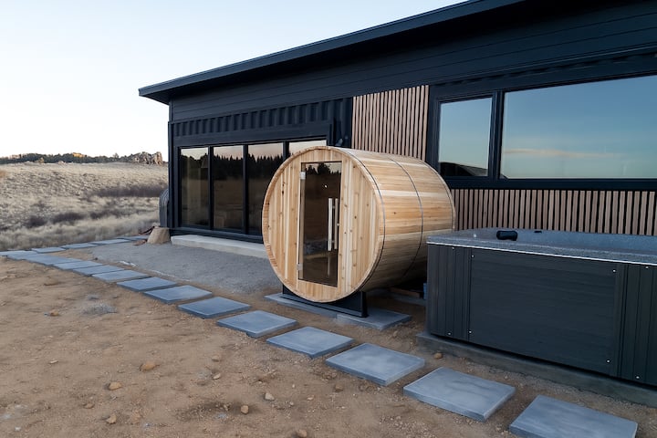 The Nook - Shipping Container W/ Hot Tub & Sauna - Colorado