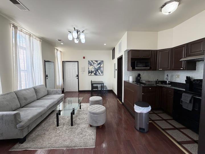 Central Chinatown Apartment | Convention Center - 肯頓