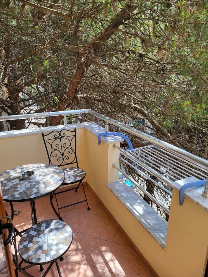 Toda Apartament - Qerret