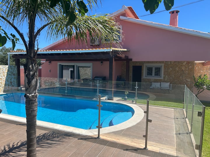 Palmela Com Piscina E Jardim. - Pinhal Novo
