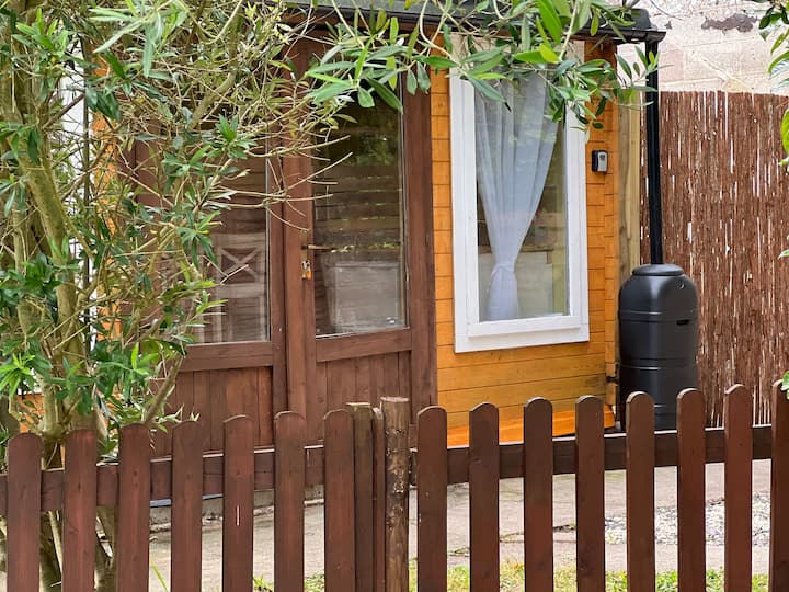 The Honey Lodge - Brean