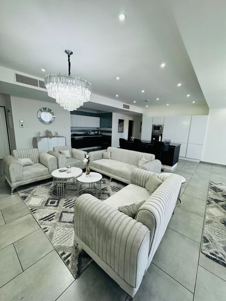 Rodina Luxe  House 1 - Oran