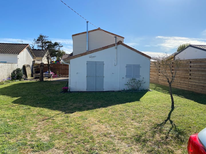 Maison De Famille Rénovée Avec Jardin Tout à Vélo - Île de Ré