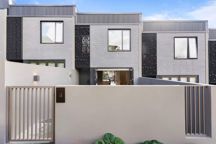 Modern Retreat In Mission Bay - Auckland