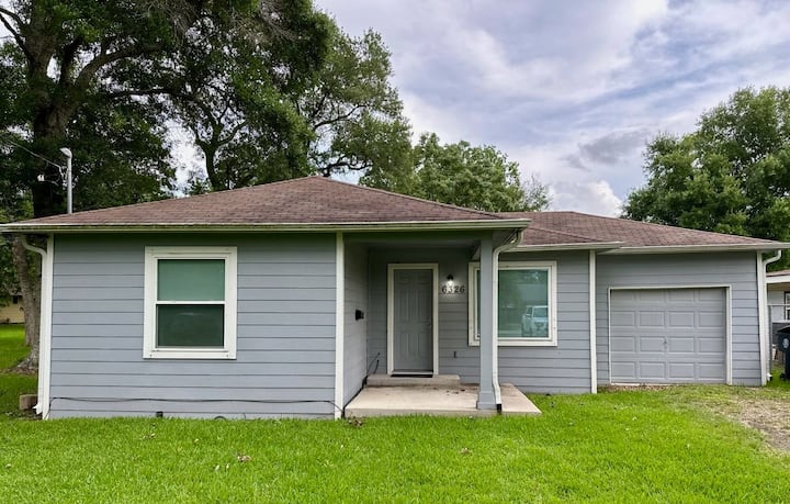 Perfect Location To Refineries - Port Arthur