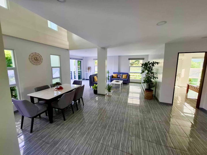 Spacious, Luxury Villa - Puerto Galera