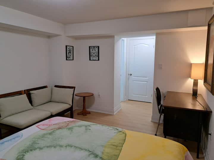 Modern Room With Private Bathroom Parking Free (B) - Vaughan