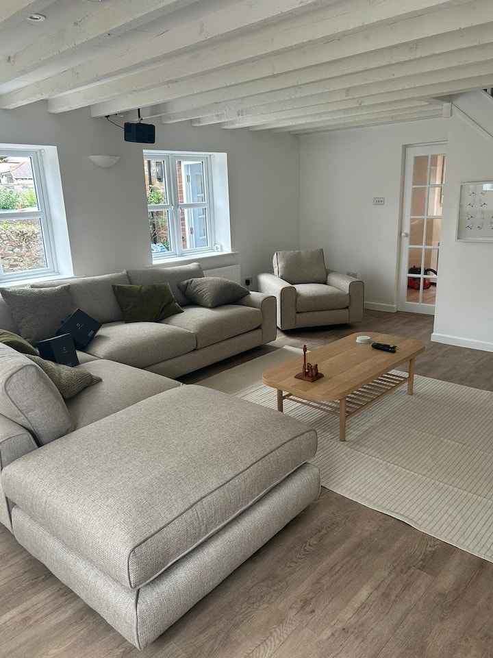 Beautiful Cottage Snugglers Nook In Heart Of Bude - Bude