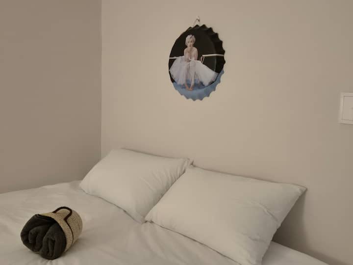 #2.1#호텔식게스트하우스 #개인화장실#서면역5분#5성급호텔침구와매트리스#편안한잠자리 - Busan