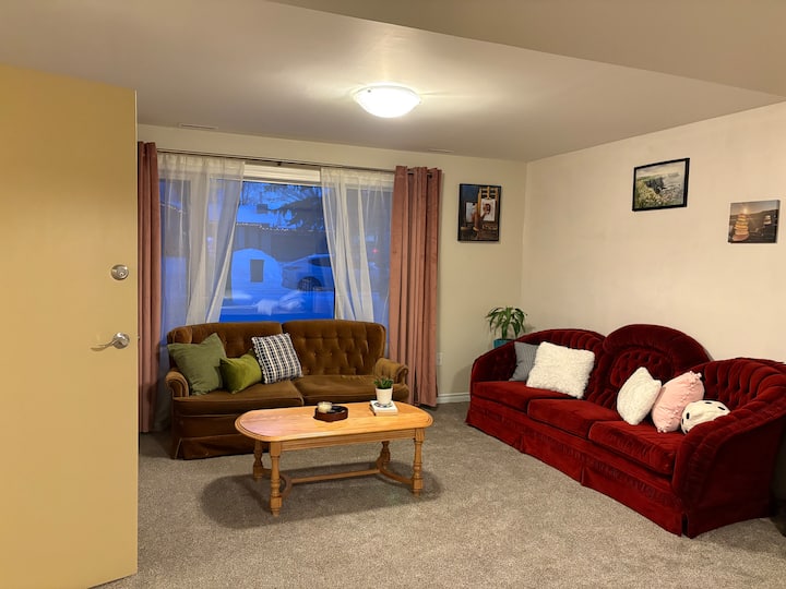 Retro Charm Suite - Lloydminster