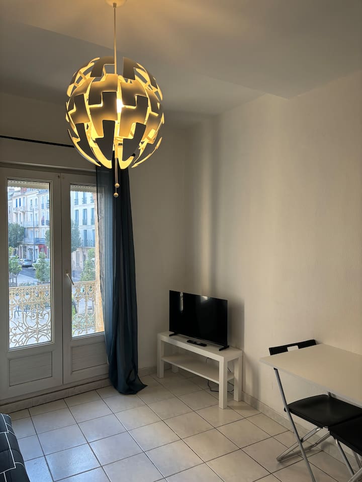 Foch 3-studio-beziers Centre -Wifi -Tv Connectée - Béziers