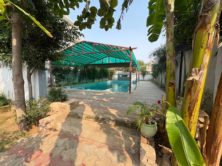 Leela Farm, Gurgaon – 4 Bhk Property With Big Pool - Manesar