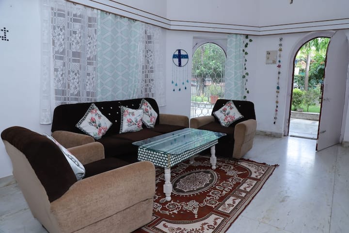 Titli's Nest Homestay, Couple Friendly - Udaipur
