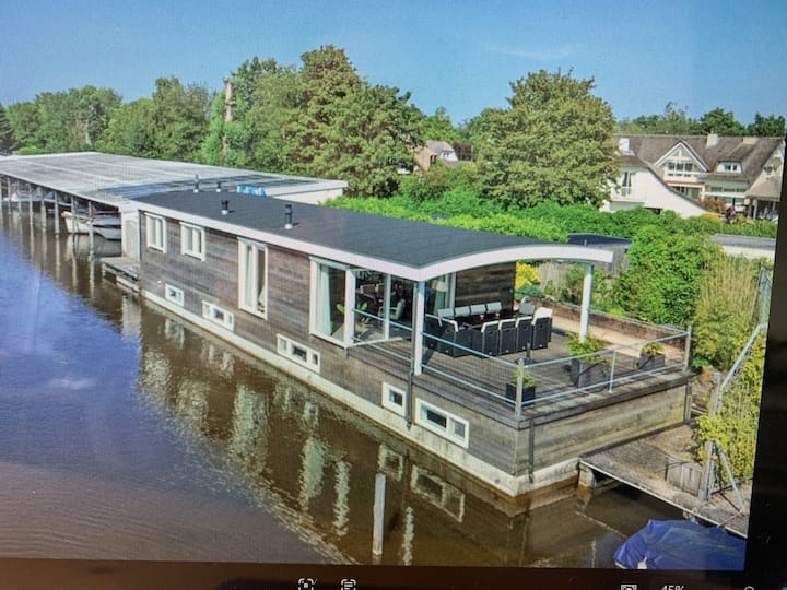 Woonboot De Otter Incl Gratis Boot En Supboards - Hilversum