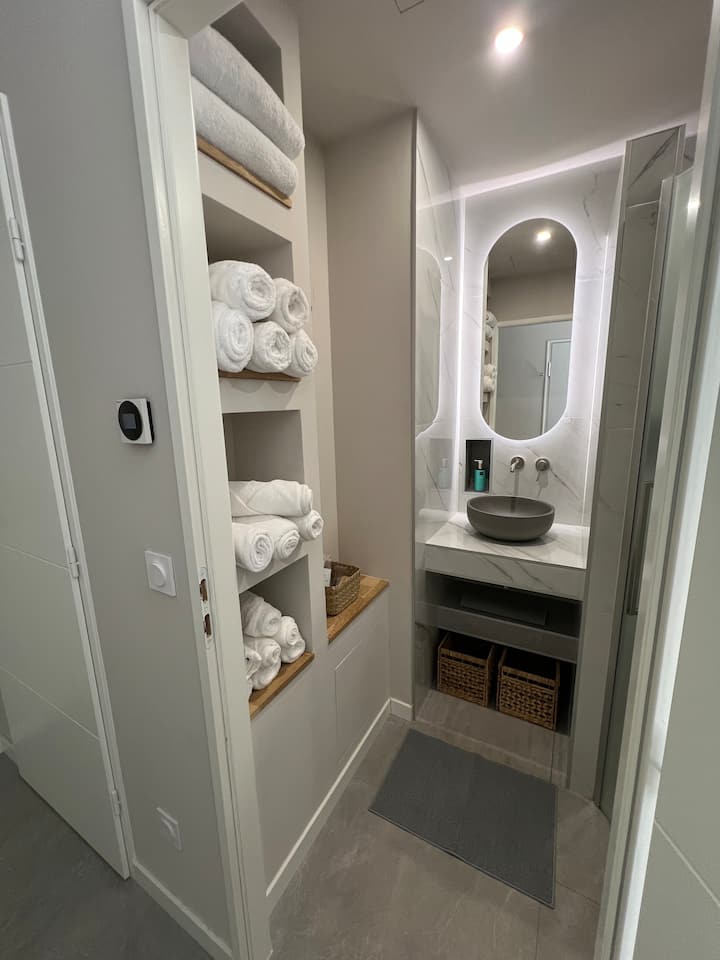 Très Bel Appartement T2 Proche Des Plages - 툴롱