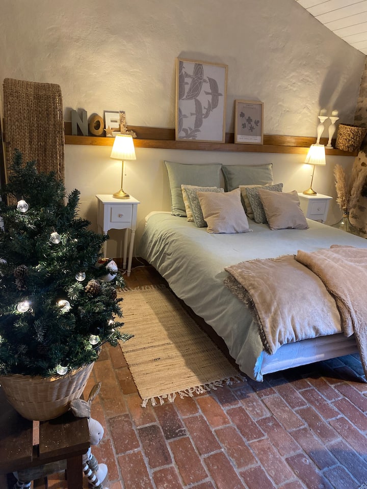 Chambre Léontine - à La Bardonnière - Puy Du Fou - Pouzauges