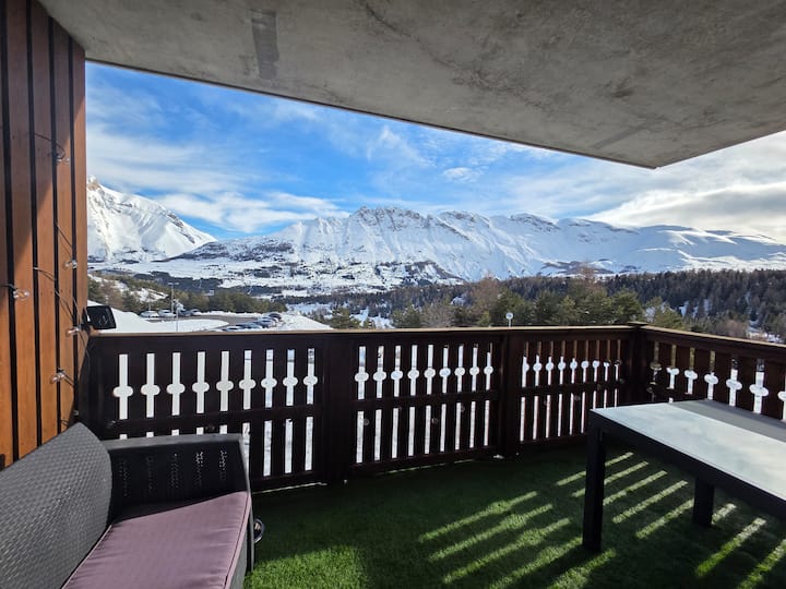 Nid Douillet à 2 Pas Des Pistes. - Le Dévoluy