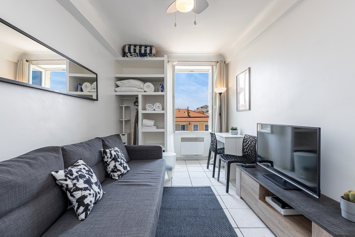 Studio 2 steps from the sea - Apartments for Rent in Nice, Provence ...