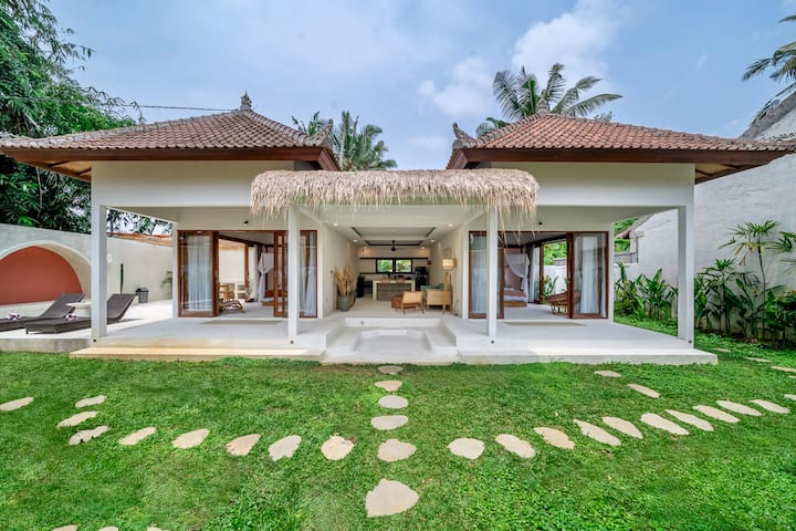 Chic Stylish 2br Villa Ubud Near Jungle Fish - Ubud