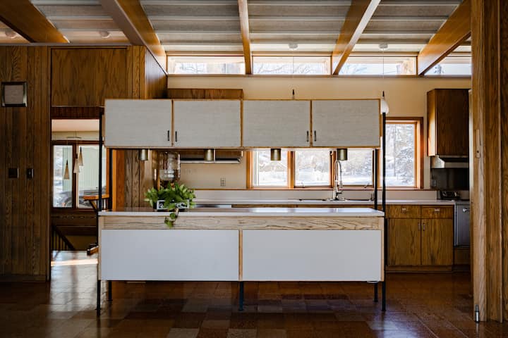 Mid-century Weekend Getaway - Nerstrand Big Woods State Park, Nerstrand