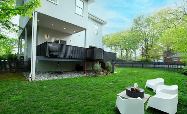 Designer’s Luxury House @ Tenafly! - Englewood, NJ