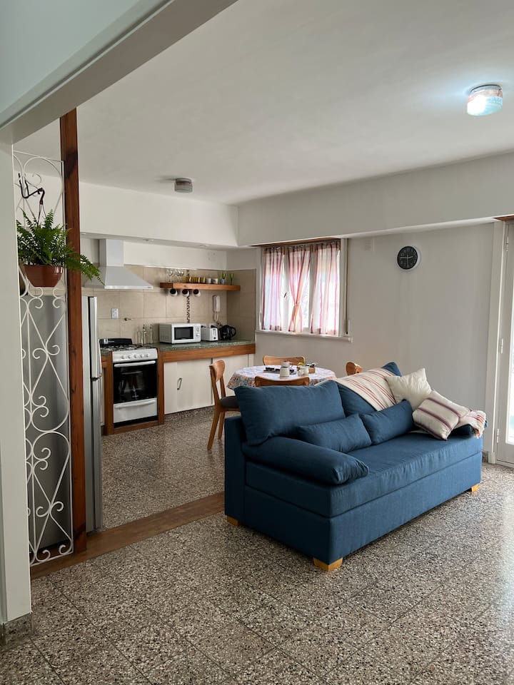 Amplio Departamento Retro - Bella Vista