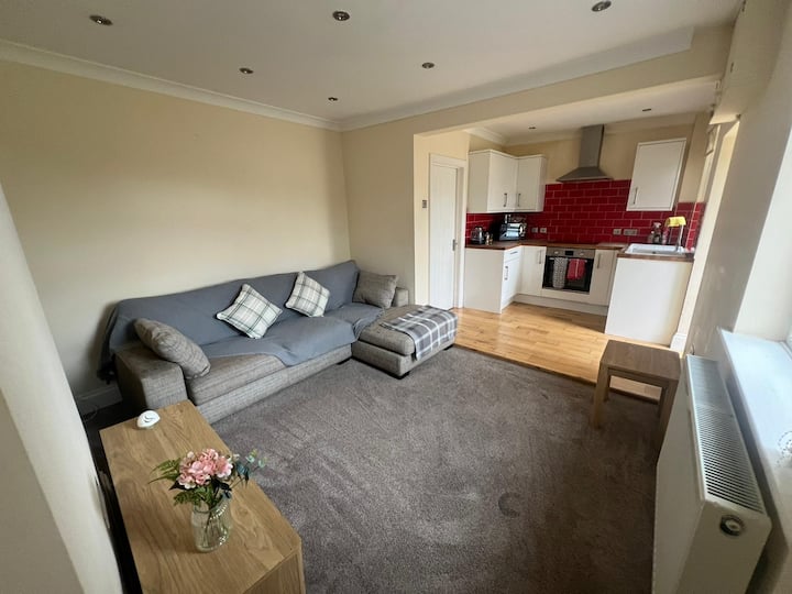4 Bed Fully Furnished Whole Home - Bristol