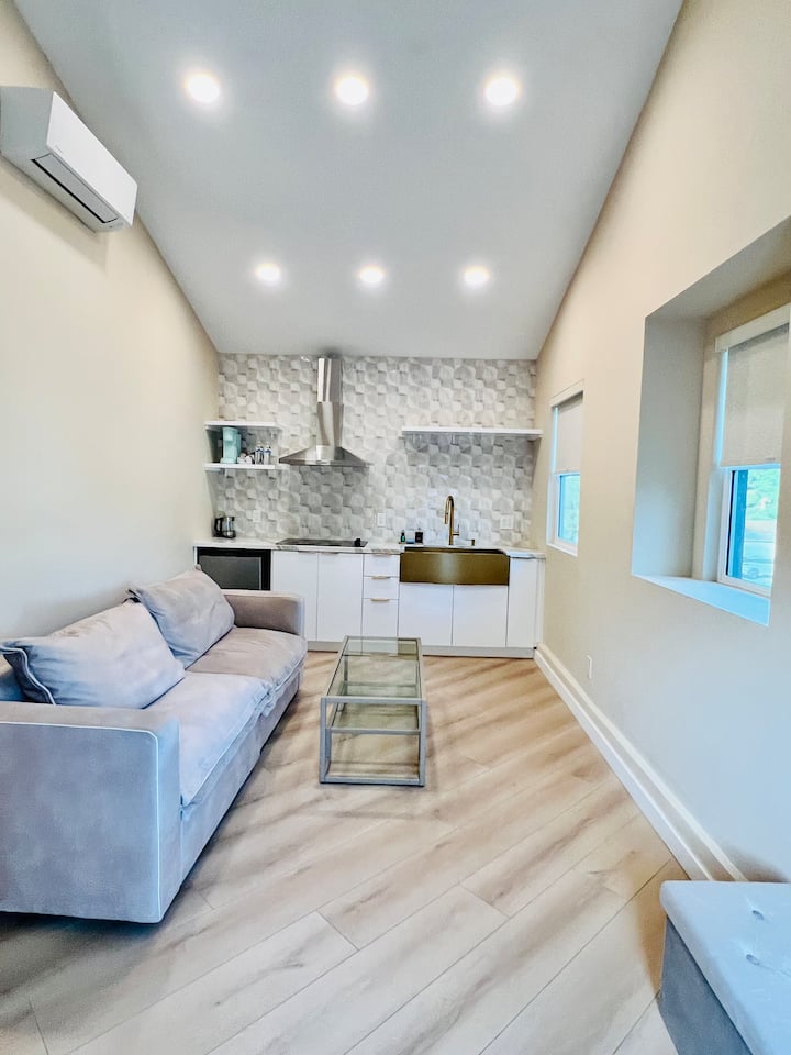 Stunning Luxury Japandi Adu W/ Kitchen & Laundry - Monterey Park