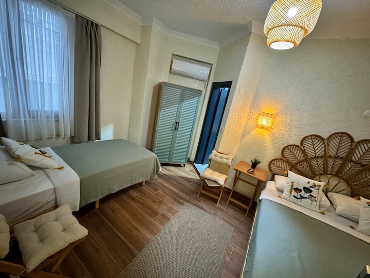 Ados Otel 3 Kişilik Balkonsuz - Avşa Adası