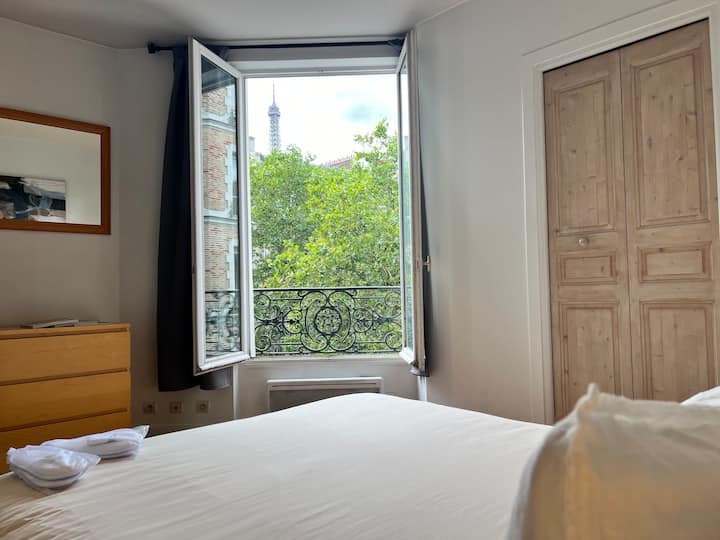 Charming Apartment Face To The Eiffel Tower 50m2 - Paris