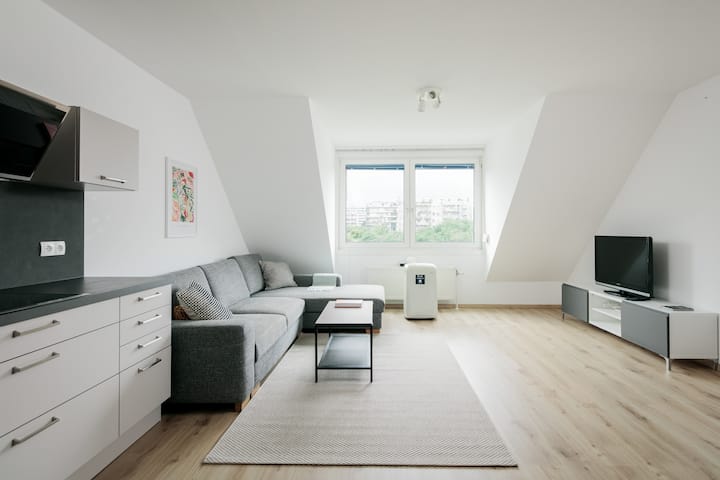 Sunny 2br, Quiet & Central Near Metro, 1month+ - Vienna