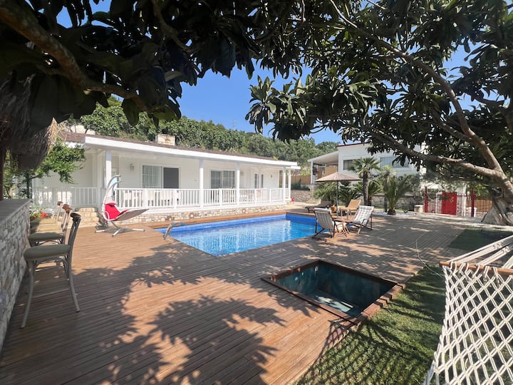 Doğanın Içinde Havuzlu Villa - Seferihisar