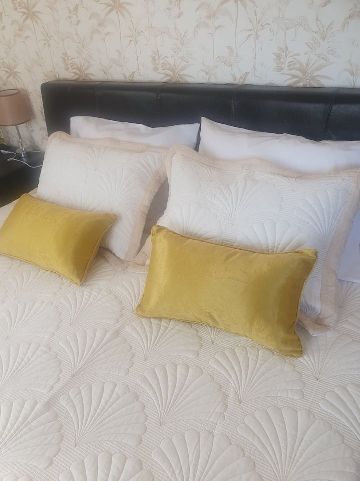 Grace House Quarto Familiar - Antas