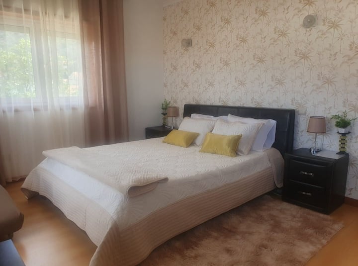 Grace House Quarto Familiar - Antas