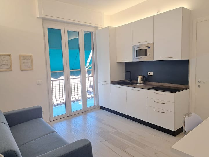 Bilocale 4 Posti Con Balcone A 150m Dal Mare - Lavagna