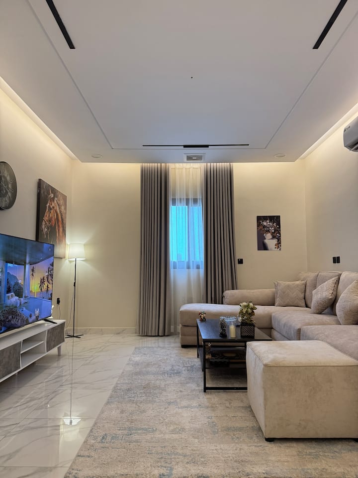 Modern & Cozy 2br Stay In Al Rawdah - Jedda