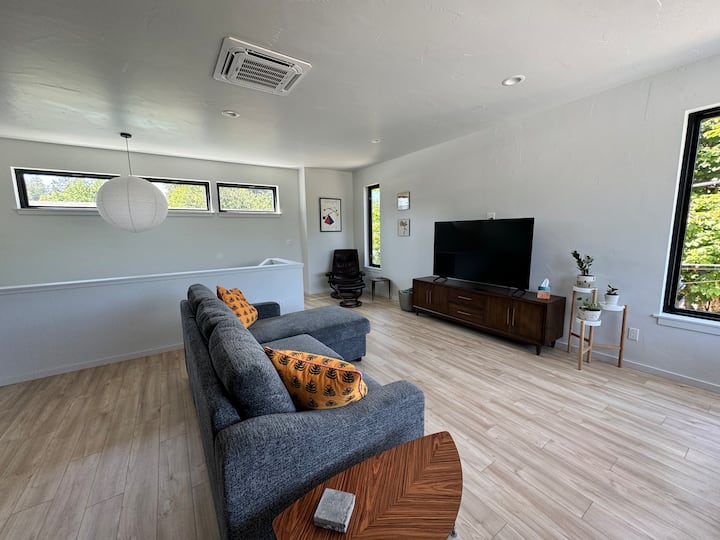 Squab Alley / Ac / 1 Block From Memorial Field! - Shepherd Lake, ID