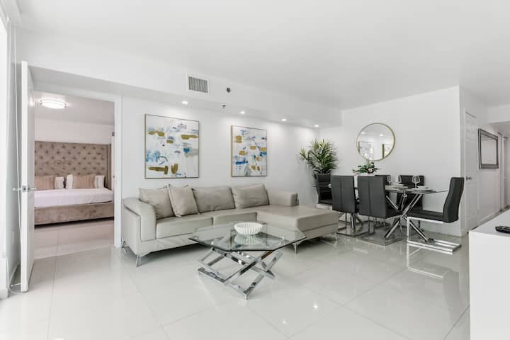 Cozy 4br Apt@brickell, Free Parking - Miami, FL