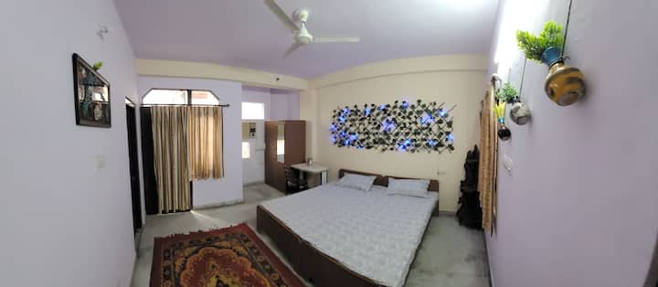 Raahi Homestay 6bhk For 12people - 