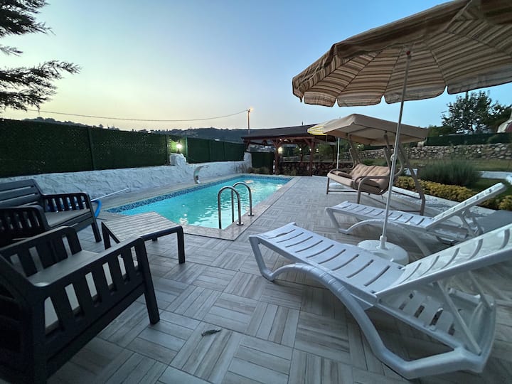 Villa With Swimming Pool/yalova - Yalova