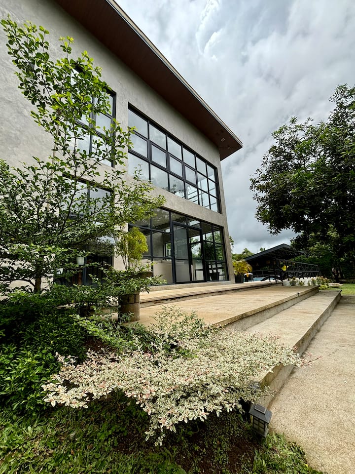 Serene Box House @ Silang Near Acienda Outlet Mall - Silang