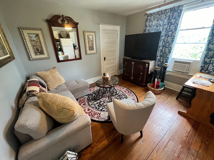 Cozy European Style Flat - Cherokee Casino Fort Gibson
