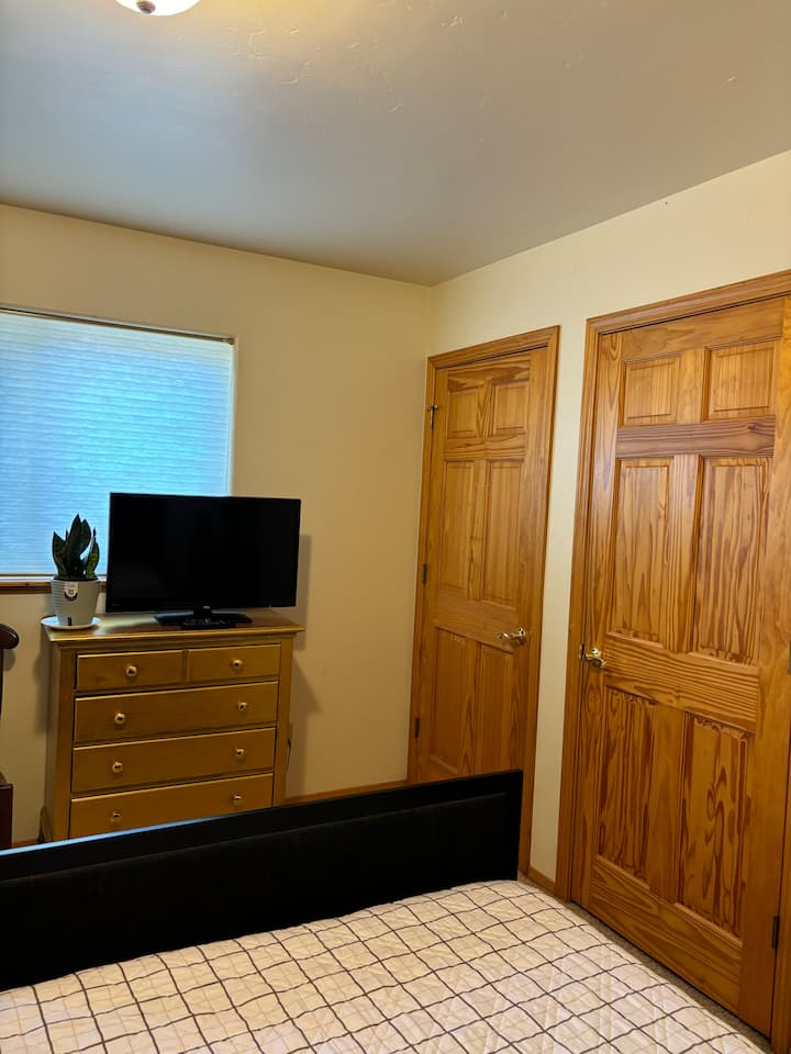 A Private Bedroom (Room 3) - Durango, CO