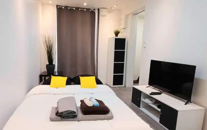 5 Min Orly Aéroport/parking Location/bus Orly - Paris-Orly Airport (ORY)