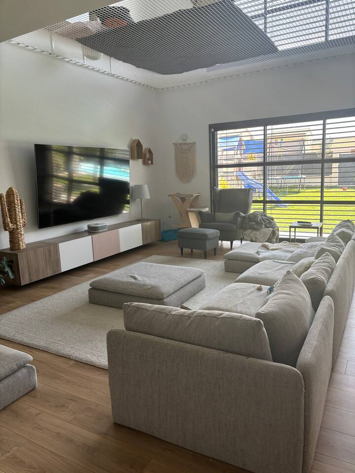 Maison Familiale Avec Piscine Et Filet Suspendu - Valence
