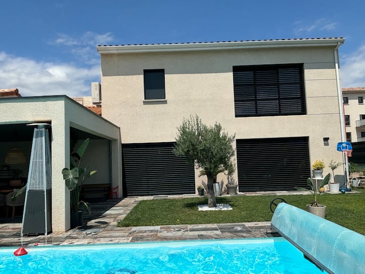 Luxueuse Villa Familiale Avec Piscine - Valence