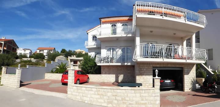 Charming And Cozy Apartement - Primošten